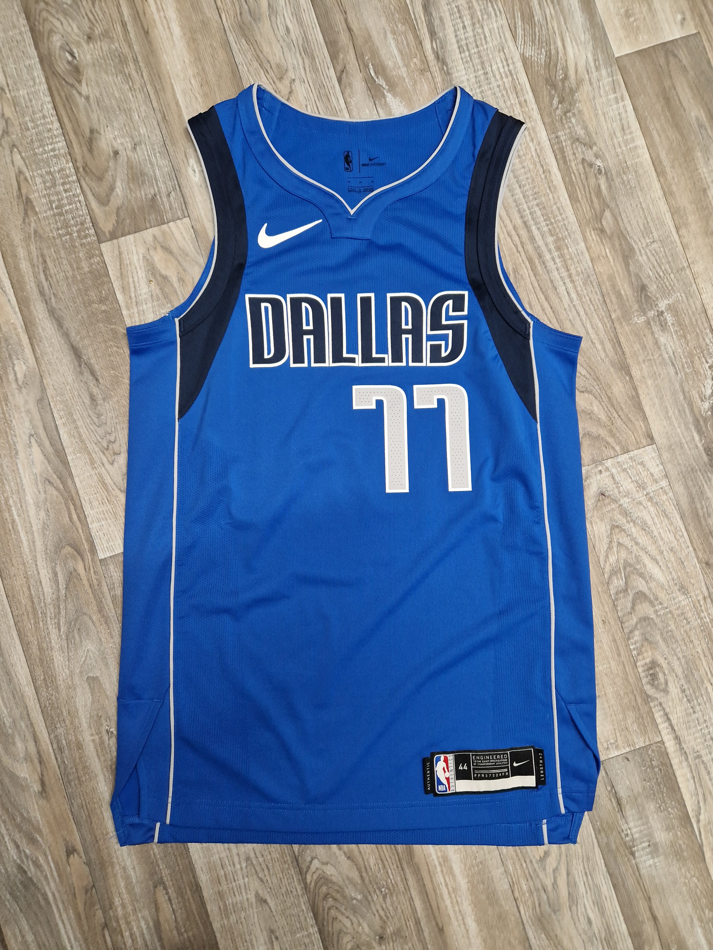 Luka Doncic Authentic Dallas Mavericks Jersey Size Medium – The ...