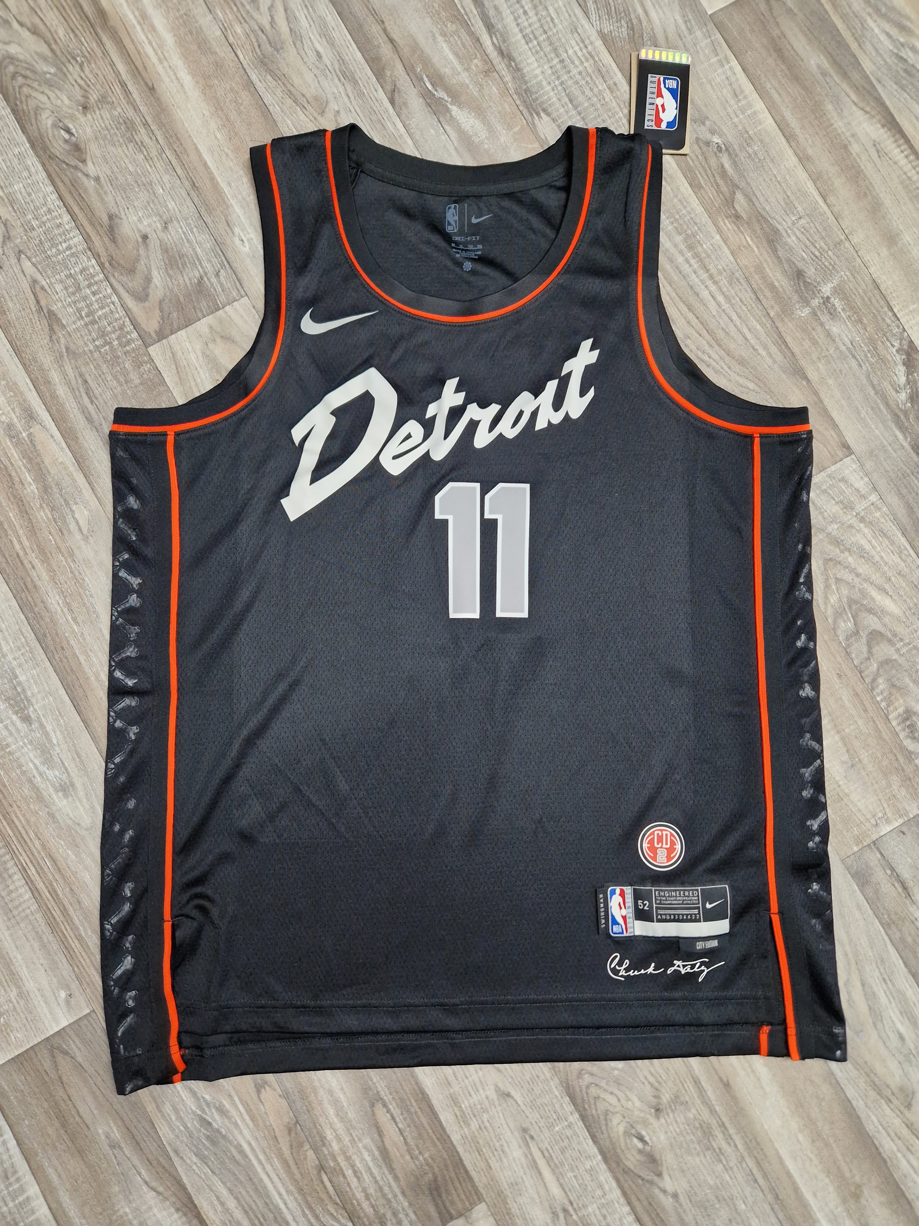 Isaiah Thomas Detroit Pistons Jersey Size XL – The Throwback Store
